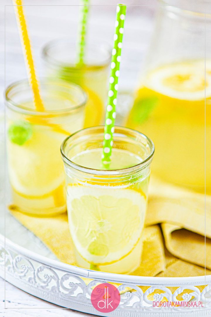 Lemoniada przepis na napój z cytryn | Dorota Kamińska