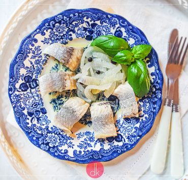 Knysze z cebulą przepis | Dorota Kamińska